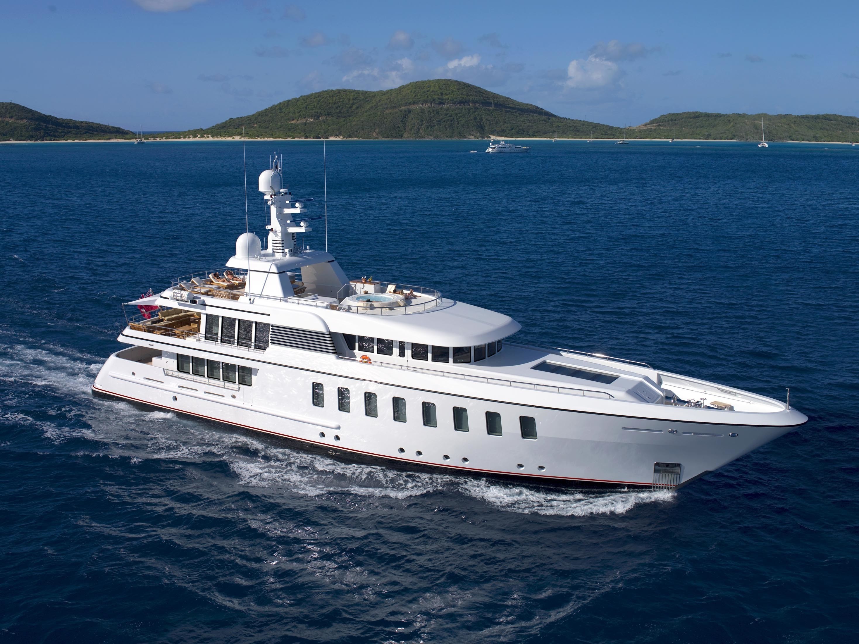 Yacht BLUE SKY, a Feadship F45 Vantage Superyacht | CHARTERWORLD Luxury ...